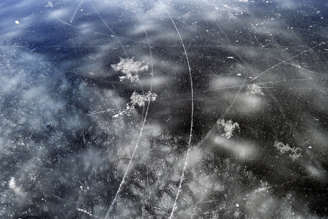How Salt Melts Ice | Icethaw